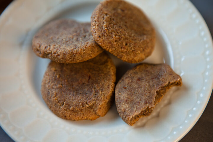 "Honey" Ginger Almond Date Cookies - Keepin' It Kind