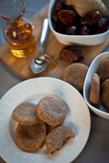 "Honey" Ginger Almond Date Cookies - Keepin' It Kind