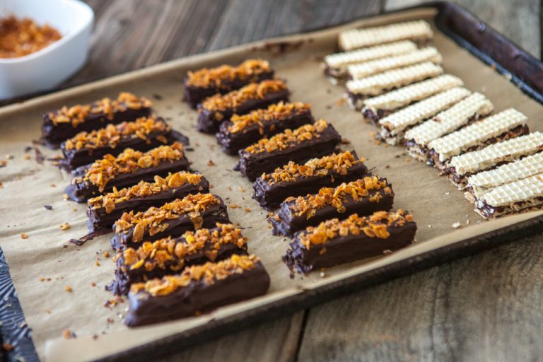 Vegan Flaky Flix Cookies