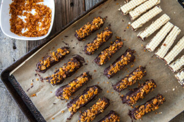 Vegan Flaky Flix Cookies